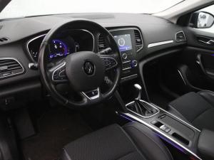 Black Renault Megane 2018 in Vilnius, with an engine capacity of 1.50 L and mileage of 200 thousand km for 9499 €, photo 16 on AUTOMOTO.COM.LV