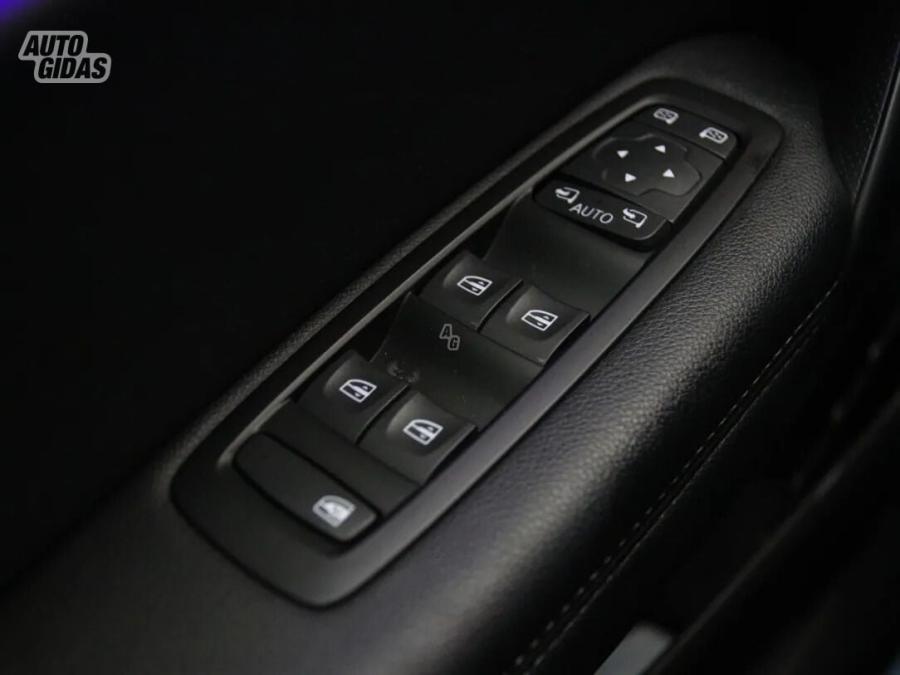 Black Renault Megane 2018 in Vilnius, with an engine capacity of 1.50 L and mileage of 200 thousand km for 9499 €, photo 26 on AUTOMOTO.COM.LV