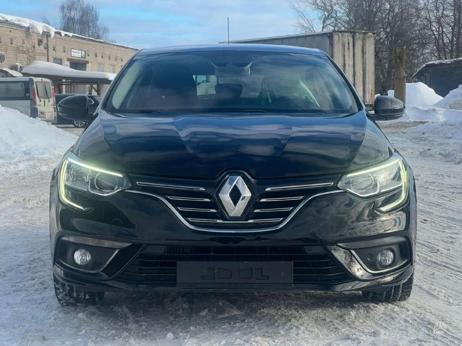 Black Renault Megane 2019 in Taurage, with an engine capacity of 1.20 L and mileage of 60 thousand km for 7700 €, photo 3 on AUTOMOTO.COM.LV