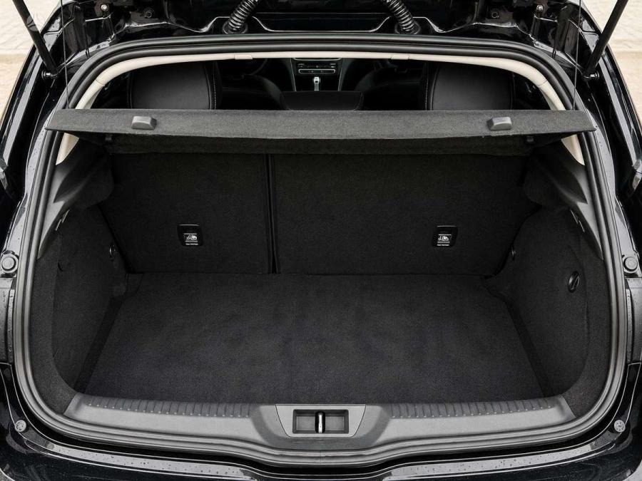 Черный Рено Меган 2020 в Вильнюс, объемом двигателя 1.46 л и пробегом 65 тыс. км за 9900 €, фото 5 на AUTOMOTO.COM.LV
