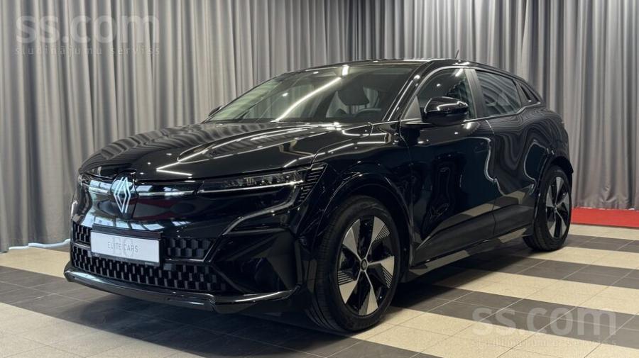 Black Renault Megane 2022 in Riga, with an engine capacity of 1.60 L and mileage of 104 thousand km for 20990 €, photo 1 on AUTOMOTO.COM.LV