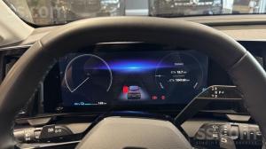 Black Renault Megane 2022 in Riga, with an engine capacity of 1.60 L and mileage of 104 thousand km for 20990 €, photo 19 on AUTOMOTO.COM.LV