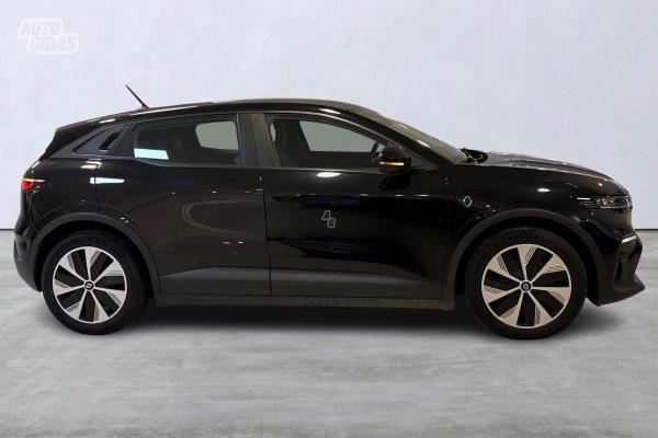 Black Renault Megane 2023 in Kaunas, with an engine capacity of 0.00 L and mileage of 64 thousand km for 29434 €, photo 3 on AUTOMOTO.COM.LV