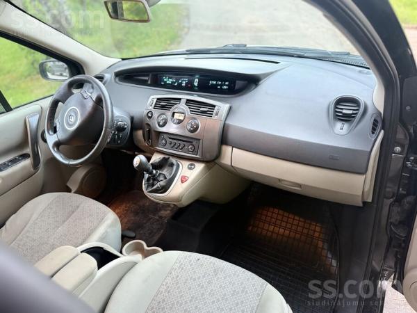 Melns Renault Megane 2006 Cēsis, ar dzinēja tilpumu 1.90 L un nobraukumu 396 tūkst. km par 1250 €, foto 9 vietnē AUTOMOTO.COM.LV