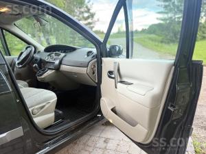 Черный Рено Меган 2006 в Цесис, объемом двигателя 1.90 л и пробегом 396 тыс. км за 500 €, фото 9 на AUTOMOTO.COM.LV