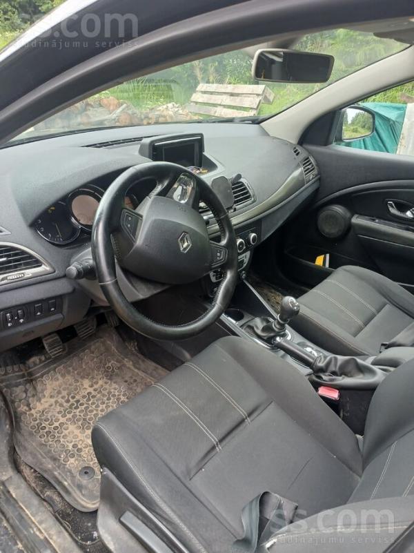 Melns Renault Megane 2012 Rīga, ar dzinēja tilpumu 1.50 L un nobraukumu 486 tūkst. km par 1700 €, foto 1 vietnē AUTOMOTO.COM.LV