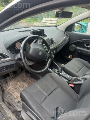 Black Renault Megane 2012 in Riga, with an engine capacity of 1.50 L and mileage of 486 thousand km for 1700 €, photo  on AUTOMOTO.COM.LV
