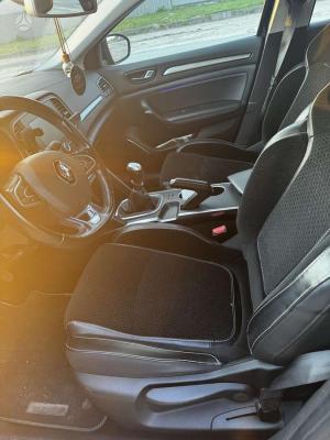 Melns Renault Megane 2017 Viļņa, ar dzinēja tilpumu 1.60 L un nobraukumu 130 tūkst. km par 6500 €, foto 9 vietnē AUTOMOTO.COM.LV