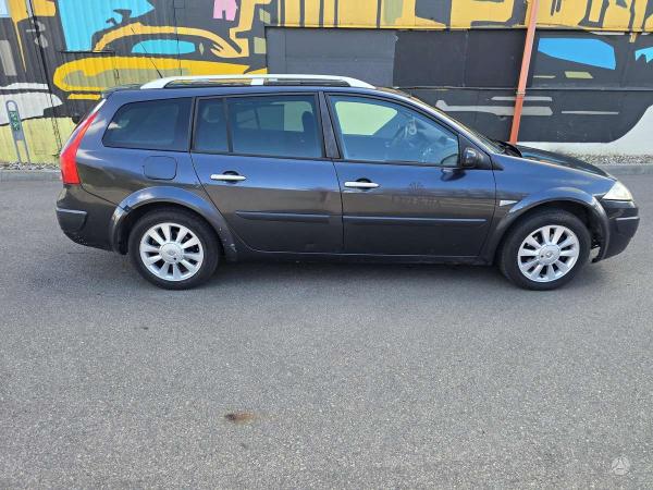 Melns Renault Megane 2008 Viļņa, ar dzinēja tilpumu 1.87 L un nobraukumu 300 tūkst. km par 1100 €, foto 1 vietnē AUTOMOTO.COM.LV