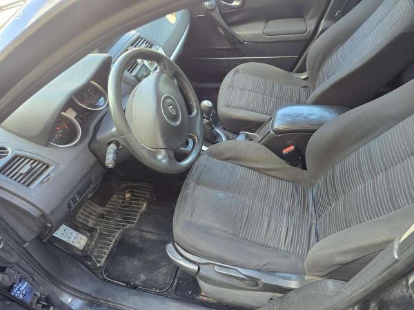 Melns Renault Megane 2008 Viļņa, ar dzinēja tilpumu 1.87 L un nobraukumu 300 tūkst. km par 1100 €, foto 8 vietnē AUTOMOTO.COM.LV