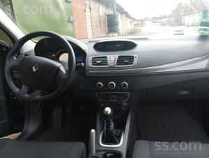 Black Renault Megane 2009 in Daugavpils, with an engine capacity of 1.90 L and mileage of 252 thousand km for 2850 €, photo 4 on AUTOMOTO.COM.LV