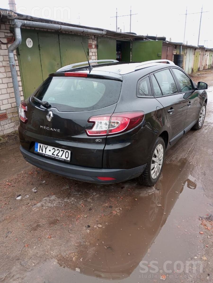Black Renault Megane 2009 in Daugavpils, with an engine capacity of 1.90 L and mileage of 252 thousand km for 2850 €, photo 6 on AUTOMOTO.COM.LV