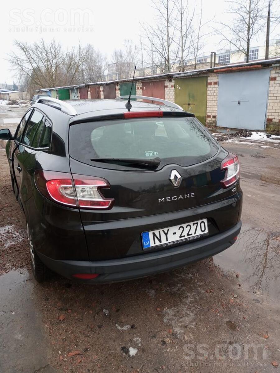 Black Renault Megane 2009 in Daugavpils, with an engine capacity of 1.90 L and mileage of 252 thousand km for 2850 €, photo 7 on AUTOMOTO.COM.LV