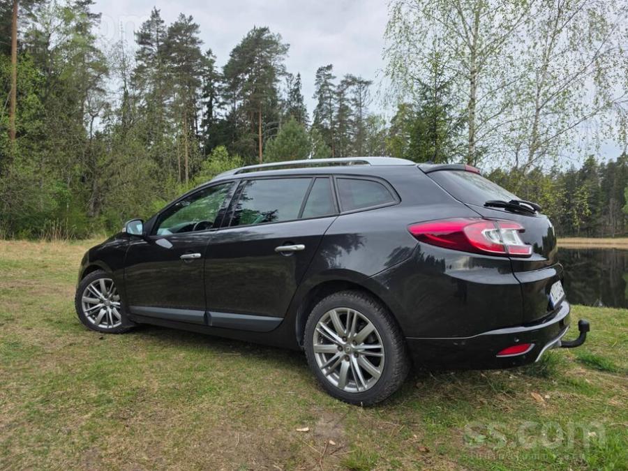 Black Renault Megane 2010 in Ogre, with an engine capacity of 1.90 L and mileage of 405 thousand km for 2500 €, photo 5 on AUTOMOTO.COM.LV