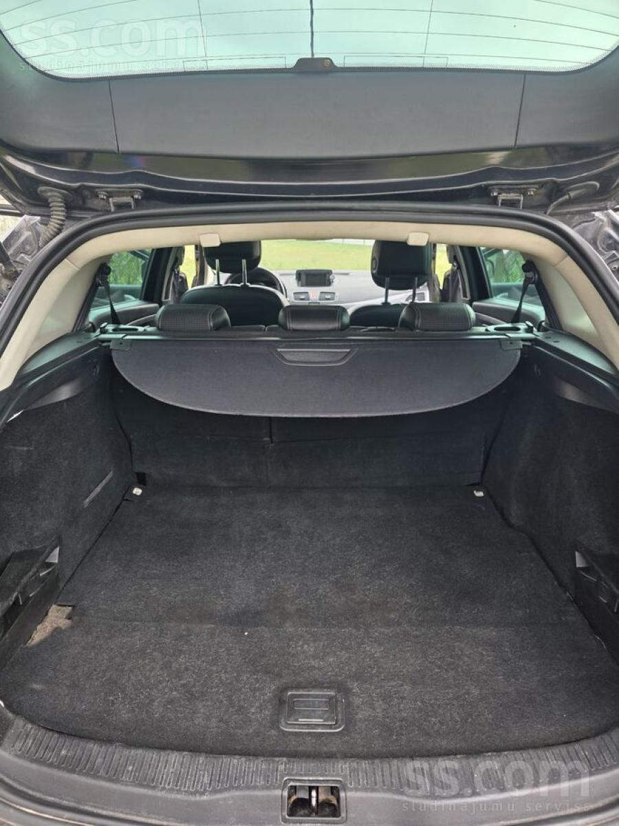 Black Renault Megane 2010 in Ogre, with an engine capacity of 1.90 L and mileage of 405 thousand km for 2500 €, photo 17 on AUTOMOTO.COM.LV