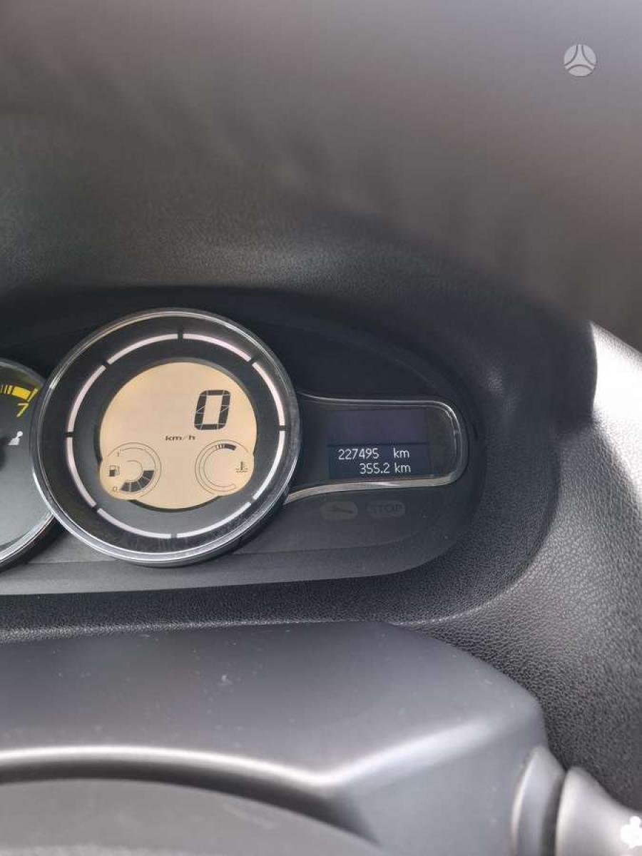 Melns Renault Megane 2010 Ignalina, ar dzinēja tilpumu 1.40 L un nobraukumu 227 tūkst. km par 2800 €, foto 8 vietnē AUTOMOTO.COM.LV