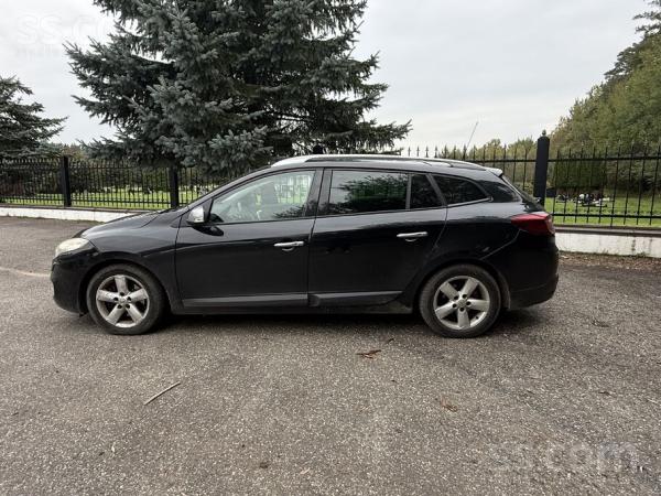 Renault Megane 2010 Rīga vietnē Melns Renault Megane 2010 Rīga, ar dzinēja tilpumu 2.00 L un nobraukumu 313 tūkst. km par 3500 €, foto 3 vietnē AUTOMOTO.COM.LV