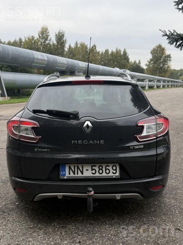 Renault Megane 2010 Rīga vietnē Melns Renault Megane 2010 Rīga, ar dzinēja tilpumu 2.00 L un nobraukumu 313 tūkst. km par 3500 €, foto 5 vietnē AUTOMOTO.COM.LV