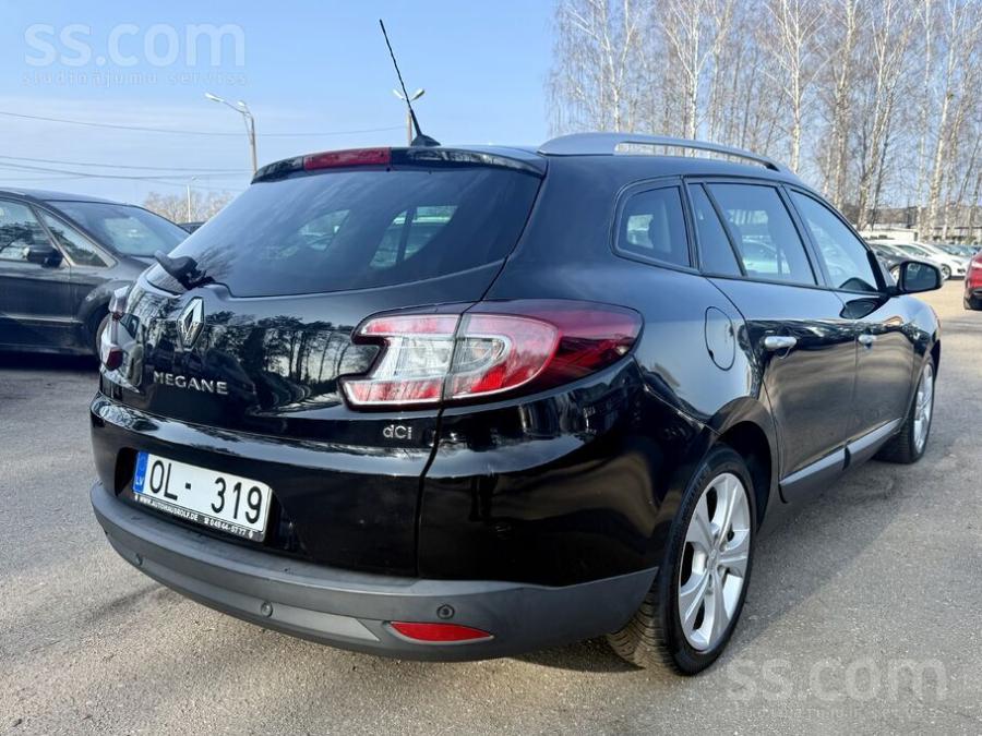 Black Renault Megane 2011 in Riga, with an engine capacity of 1.90 L and mileage of 0 thousand km for 3790 €, photo 6 on AUTOMOTO.COM.LV