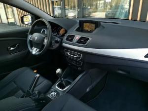 Black Renault Megane 2011 in Riga, with an engine capacity of 1.90 L and mileage of 298 thousand km for 2390 €, photo 5 on AUTOMOTO.COM.LV