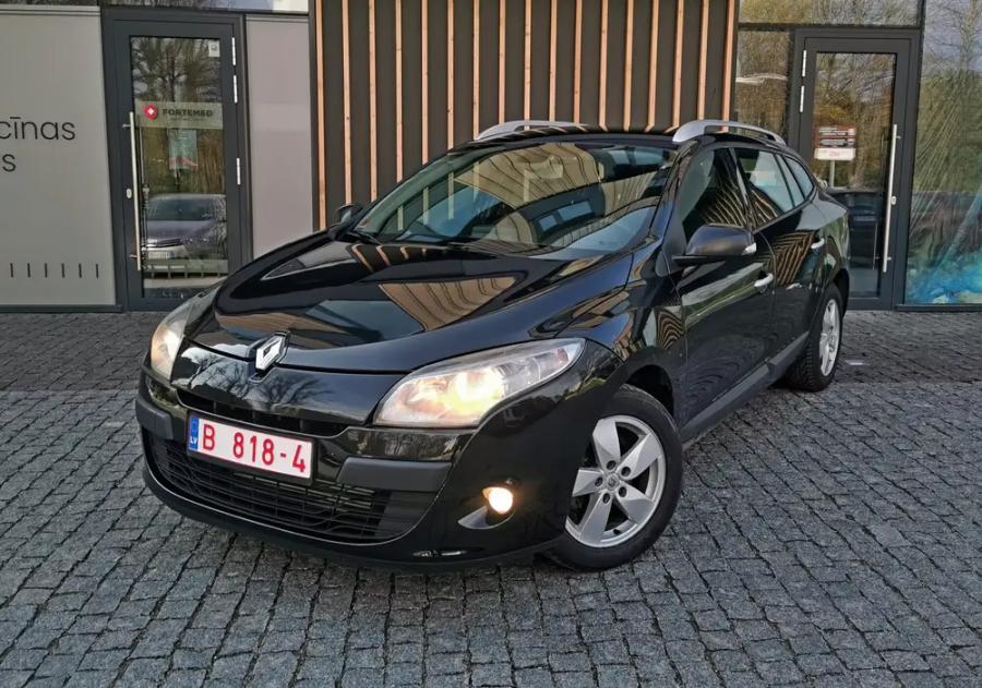 Black Renault Megane 2011 in Riga, with an engine capacity of 1.90 L and mileage of 298 thousand km for 2390 €, photo 13 on AUTOMOTO.COM.LV
