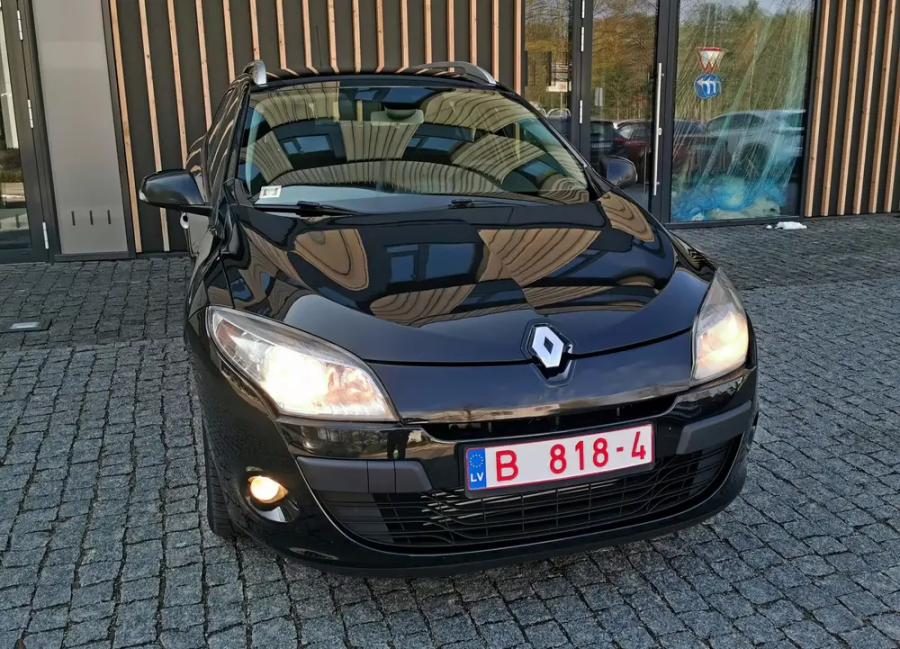Black Renault Megane 2011 in Riga, with an engine capacity of 1.90 L and mileage of 298 thousand km for 2390 €, photo 18 on AUTOMOTO.COM.LV