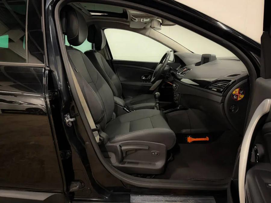 Melns Renault Megane 2011 Jūrmala, ar dzinēja tilpumu 1.40 L un nobraukumu 237 tūkst. km par 4695 €, foto 27 vietnē AUTOMOTO.COM.LV