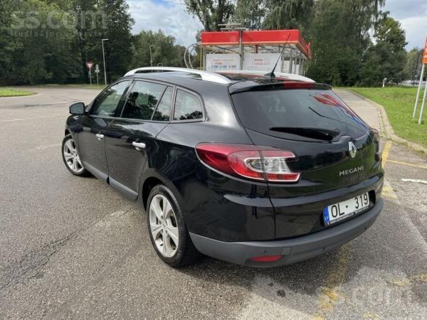 Черный Рено Меган 2011 в Огре, объемом двигателя 1.90 л и пробегом 280 тыс. км за 3750 €, фото 3 на AUTOMOTO.COM.LV
