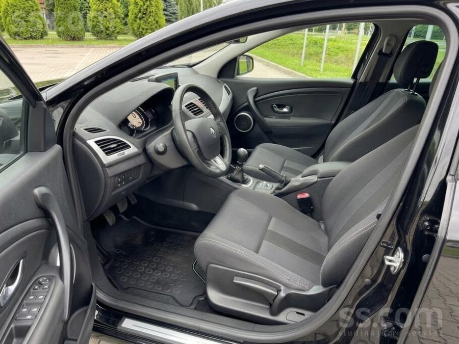 Melns Renault Megane 2011 Ogre, ar dzinēja tilpumu 1.90 L un nobraukumu 280 tūkst. km par 3750 €, foto 4 vietnē AUTOMOTO.COM.LV