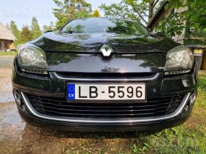 Black Renault Megane 2012 in Riga, with an engine capacity of 1.60 L and mileage of 347 thousand km for 1800 €, photo 2 on AUTOMOTO.COM.LV
