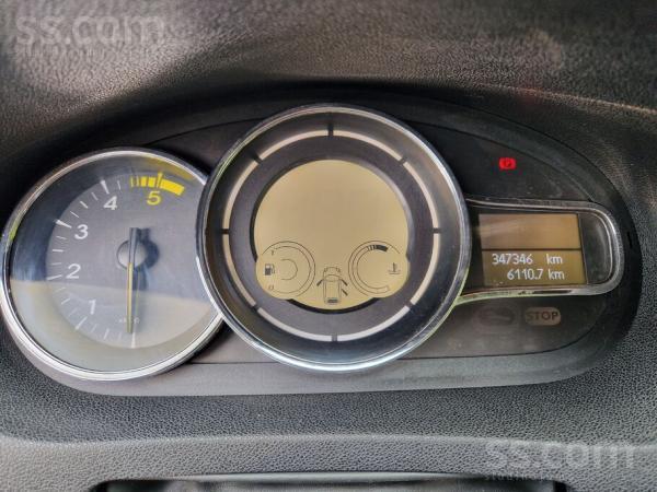 Black Renault Megane 2012 in Riga, with an engine capacity of 1.60 L and mileage of 347 thousand km for 1800 €, photo 10 on AUTOMOTO.COM.LV