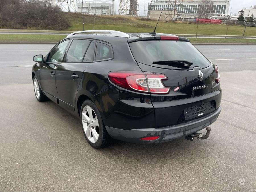 Black Renault Megane 2012 in Kaunas, with an engine capacity of 1.46 L and mileage of 240 thousand km for 3450 €, photo 11 on AUTOMOTO.COM.LV