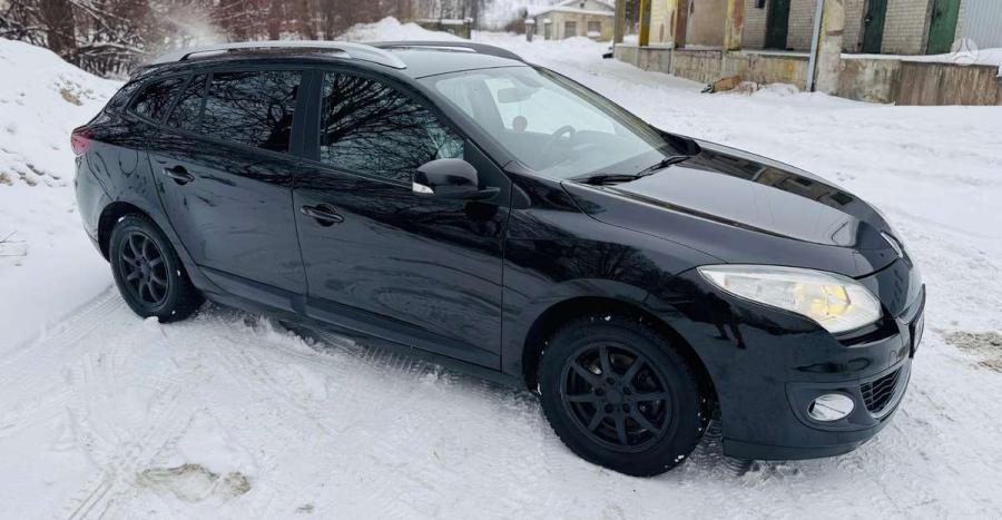 Melns Renault Megane 2012 Šauļi, ar dzinēja tilpumu 1.50 L un nobraukumu 156 tūkst. km par 3750 €, foto 5 vietnē AUTOMOTO.COM.LV