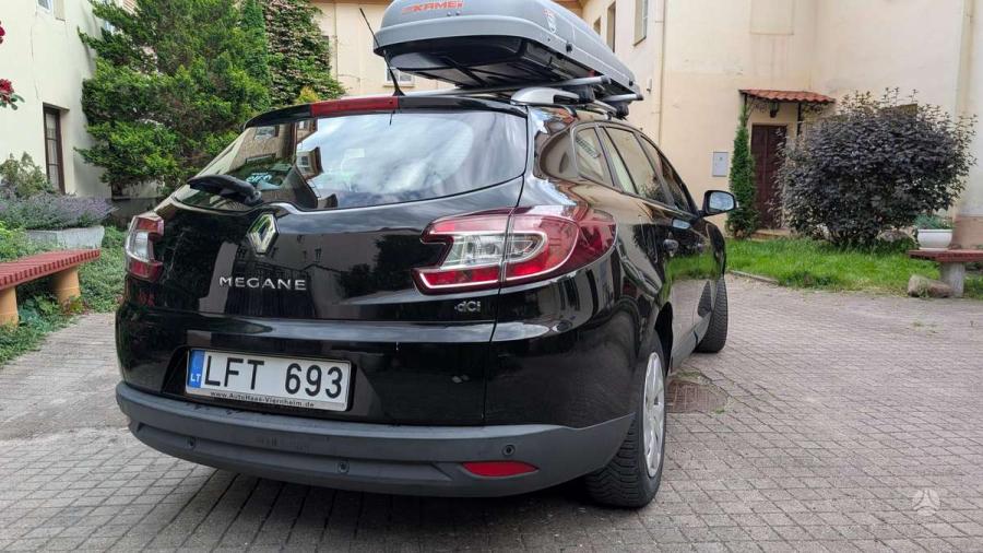 Melns Renault Megane 2012 Viļņa, ar dzinēja tilpumu 1.46 L un nobraukumu 140 tūkst. km par 3200 €, foto 6 vietnē AUTOMOTO.COM.LV