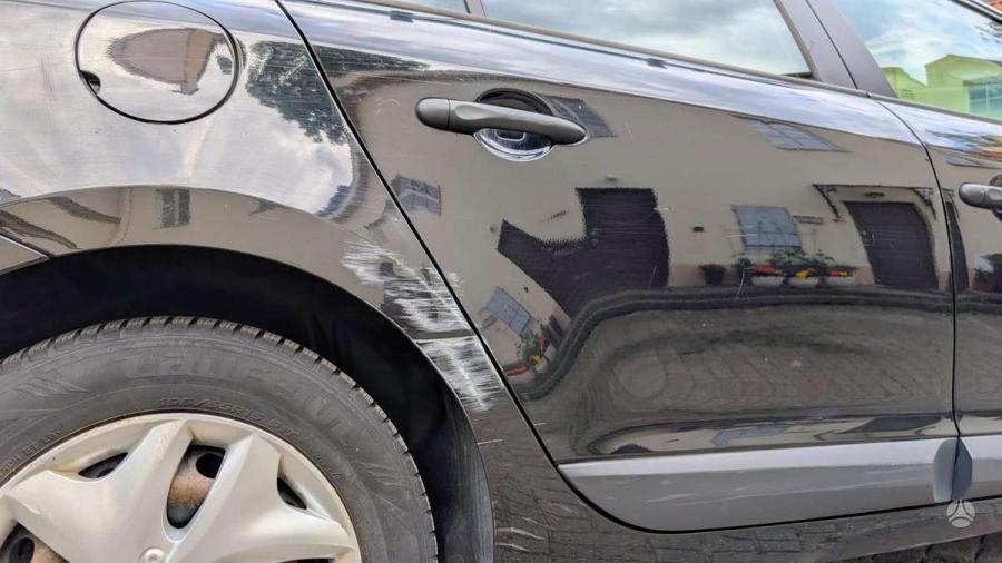 Melns Renault Megane 2012 Viļņa, ar dzinēja tilpumu 1.46 L un nobraukumu 140 tūkst. km par 3200 €, foto 8 vietnē AUTOMOTO.COM.LV