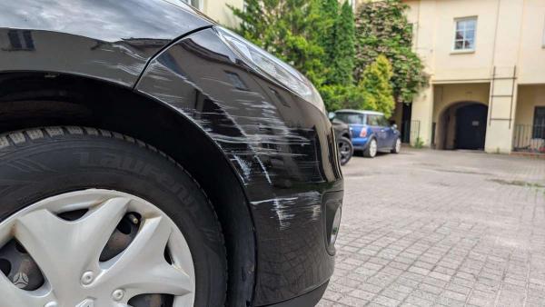 Black Renault Megane 2012 in Vilnius, with an engine capacity of 1.46 L and mileage of 140 thousand km for 3200 €, photo 8 on AUTOMOTO.COM.LV