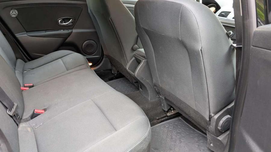 Melns Renault Megane 2012 Viļņa, ar dzinēja tilpumu 1.46 L un nobraukumu 140 tūkst. km par 3200 €, foto 12 vietnē AUTOMOTO.COM.LV