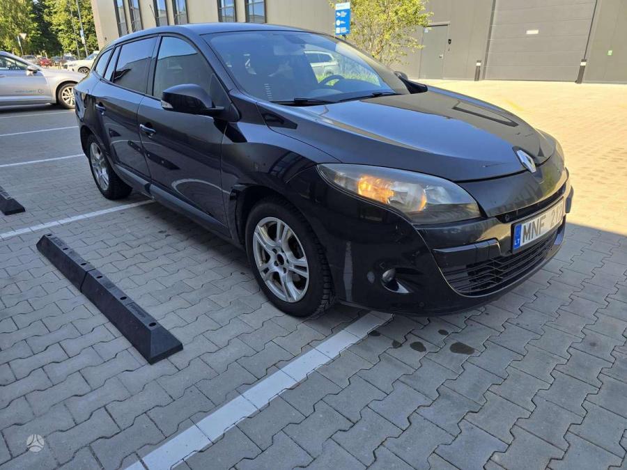 Melns Renault Megane 2012 Viļņa, ar dzinēja tilpumu 1.50 L un nobraukumu 310 tūkst. km par 1800 €, foto 4 vietnē AUTOMOTO.COM.LV