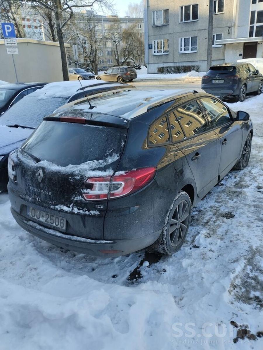 Black Renault Megane 2013 in Riga, with an engine capacity of 1.40 L and mileage of 211 thousand km for 5000 €, photo 1 on AUTOMOTO.COM.LV
