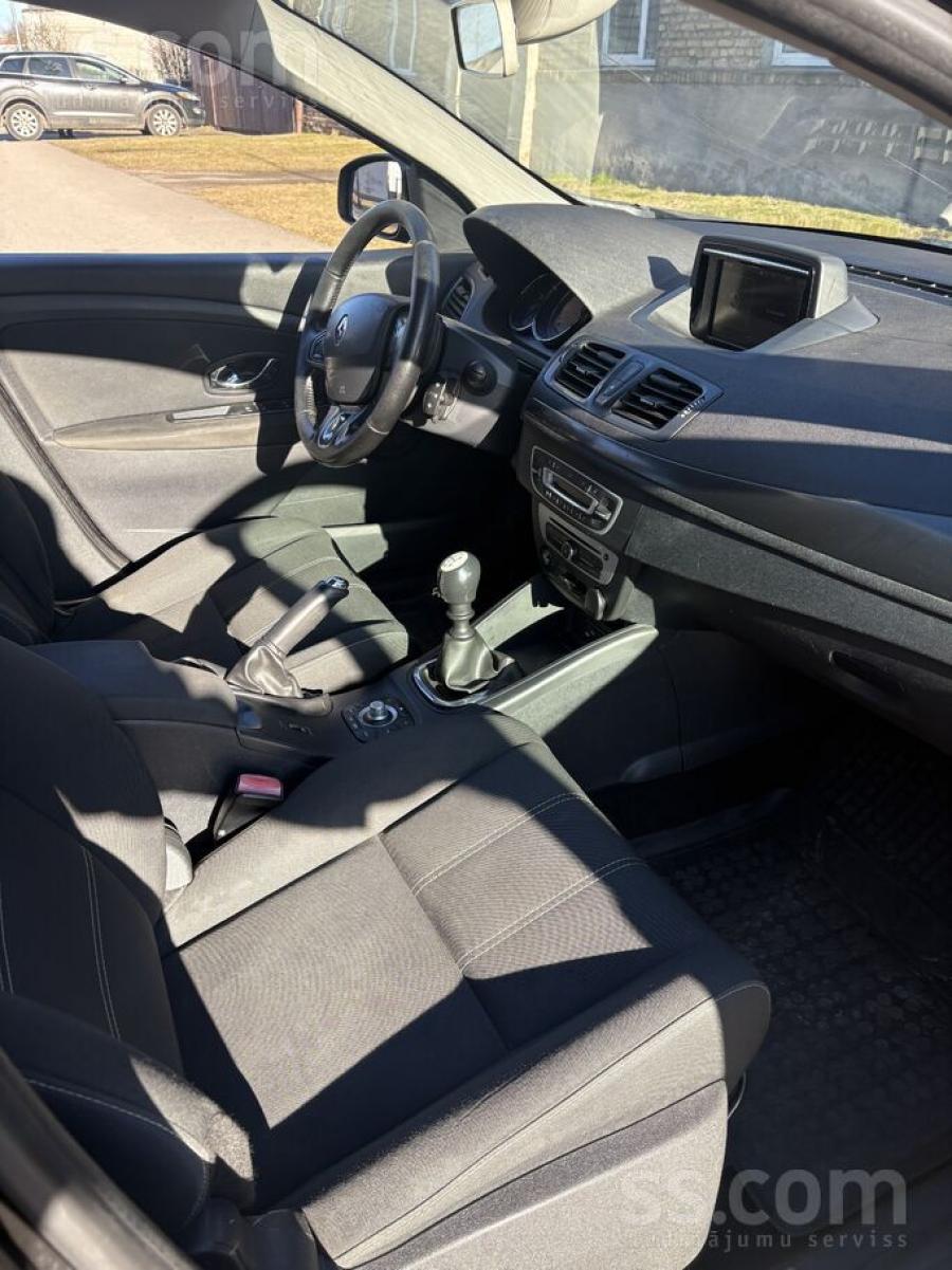 Melns Renault Megane 2013 Rīga, ar dzinēja tilpumu 1.50 L un nobraukumu 0 tūkst. km par 2100 €, foto 6 vietnē AUTOMOTO.COM.LV