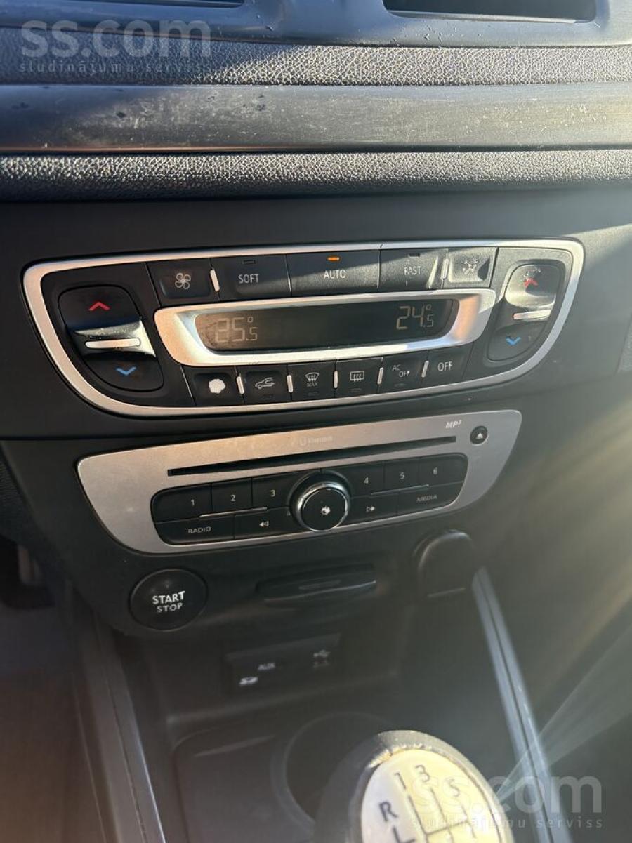 Melns Renault Megane 2013 Rīga, ar dzinēja tilpumu 1.50 L un nobraukumu 0 tūkst. km par 2100 €, foto 12 vietnē AUTOMOTO.COM.LV