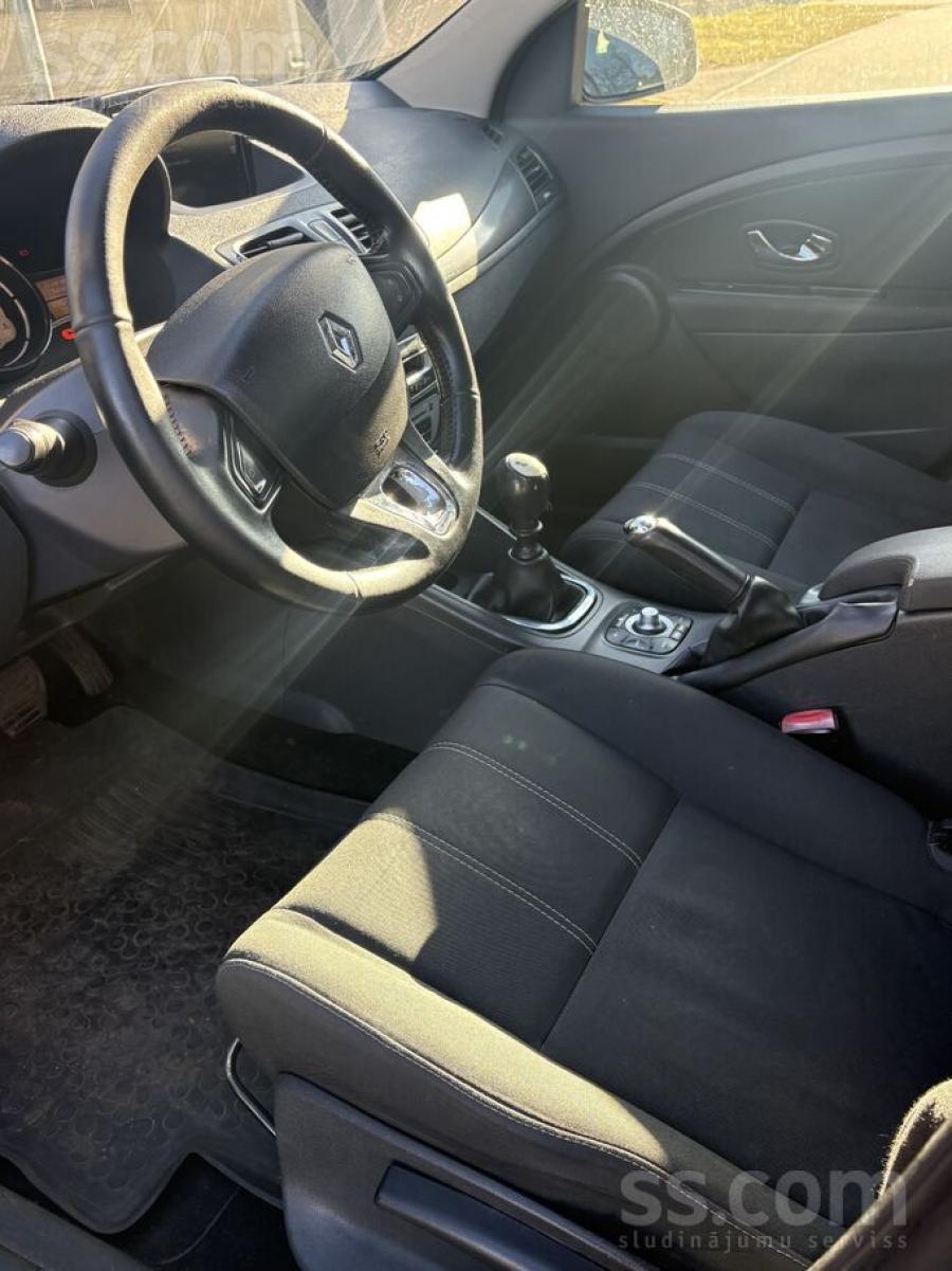 Melns Renault Megane 2013 Rīga, ar dzinēja tilpumu 1.50 L un nobraukumu 0 tūkst. km par 2100 €, foto 14 vietnē AUTOMOTO.COM.LV