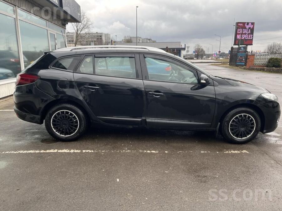 Melns Renault Megane 2013 Rīga, ar dzinēja tilpumu 1.50 L un nobraukumu 258 tūkst. km par 3400 €, foto 7 vietnē AUTOMOTO.COM.LV
