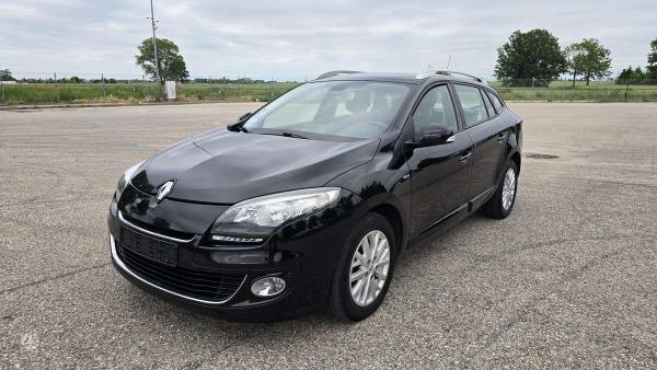 Black Renault Megane 2013 in Marijampole, with an engine capacity of 1.46 L and mileage of 293 thousand km for 3700 €, photo 2 on AUTOMOTO.COM.LV