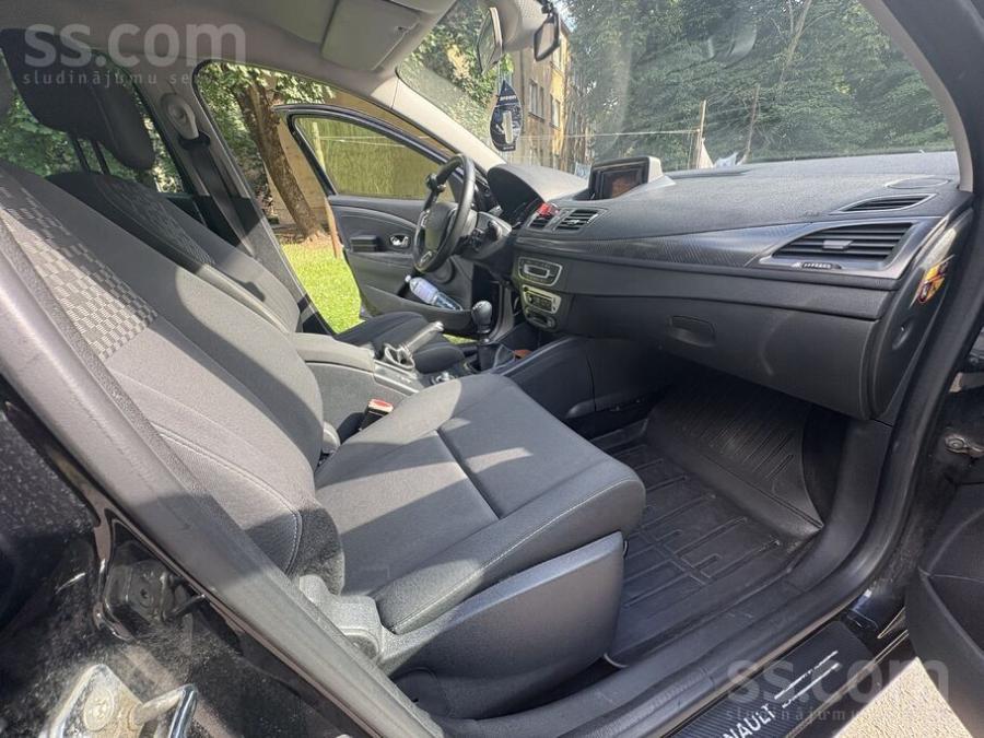 Melns Renault Megane 2013 Rīga, ar dzinēja tilpumu 1.50 L un nobraukumu 247 tūkst. km par 3200 €, foto 8 vietnē AUTOMOTO.COM.LV