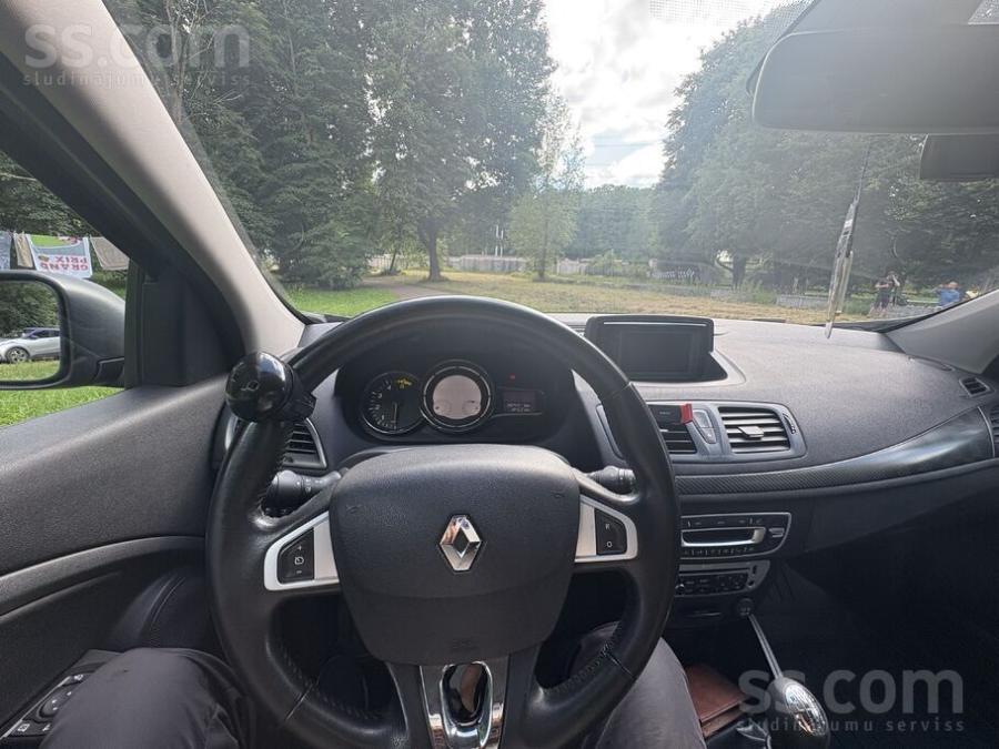 Melns Renault Megane 2013 Rīga, ar dzinēja tilpumu 1.50 L un nobraukumu 247 tūkst. km par 3200 €, foto 11 vietnē AUTOMOTO.COM.LV