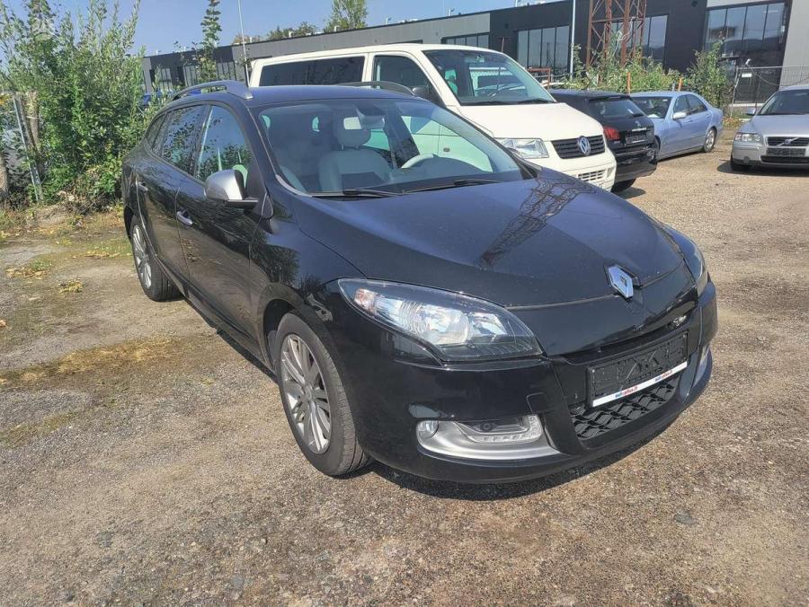 Black Renault Megane 2013 in Kaunas, with an engine capacity of 1.50 L and mileage of 280 thousand km for 4350 €, photo 18 on AUTOMOTO.COM.LV
