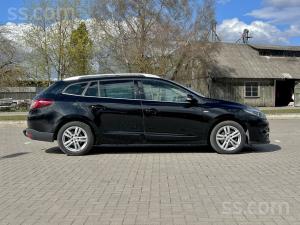 Black Renault Megane 2014 in Cesis, with an engine capacity of 1.60 L and mileage of 0 thousand km for 5350 €, photo 7 on AUTOMOTO.COM.LV