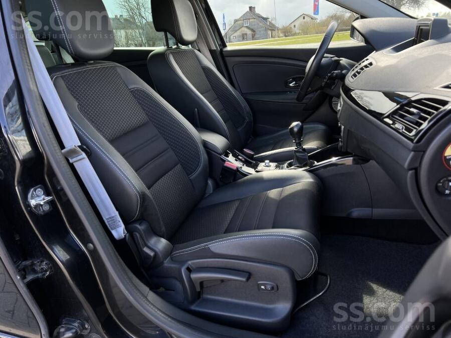 Black Renault Megane 2014 in Cesis, with an engine capacity of 1.60 L and mileage of 0 thousand km for 5350 €, photo 12 on AUTOMOTO.COM.LV