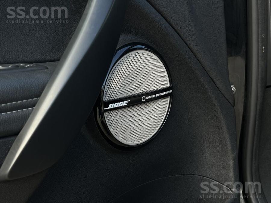 Black Renault Megane 2014 in Cesis, with an engine capacity of 1.60 L and mileage of 0 thousand km for 5350 €, photo 13 on AUTOMOTO.COM.LV